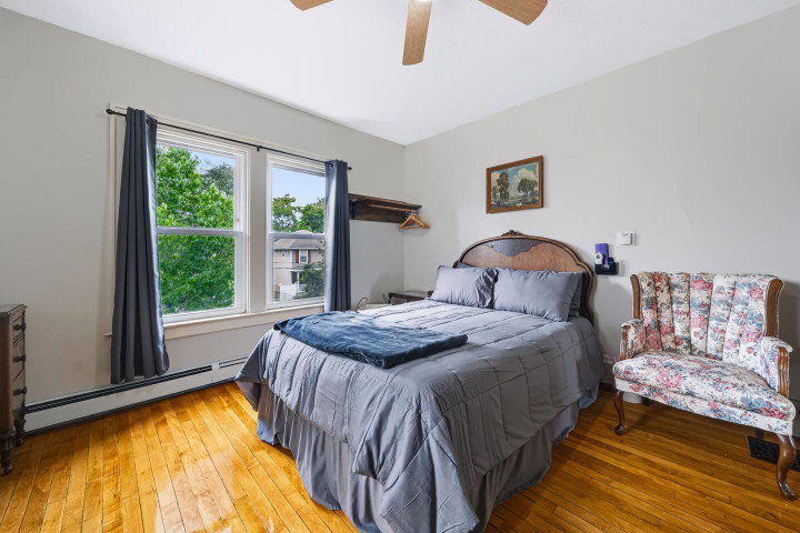 Prospect Manor Nest Orange Room - Grand Rapids, MI