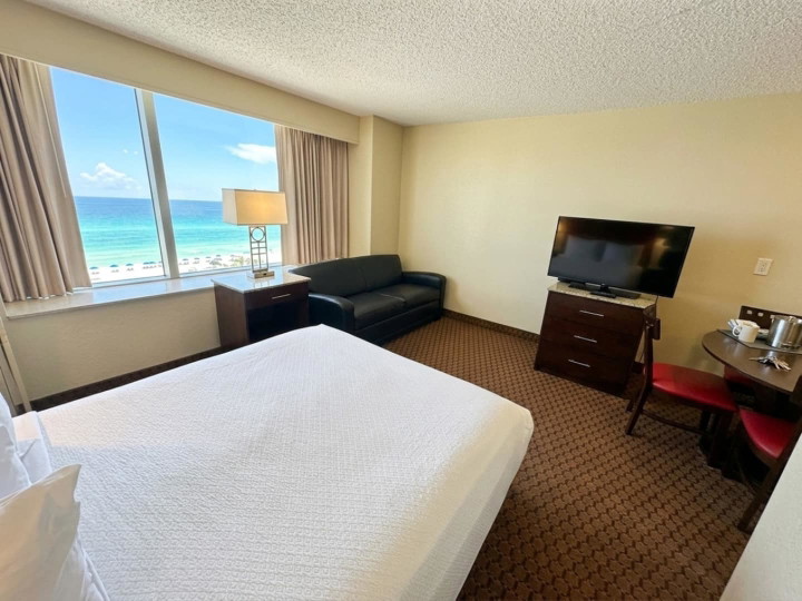 Oceanfront Boardwalk Studio Views + Free Parking - Atlantic City, NJ