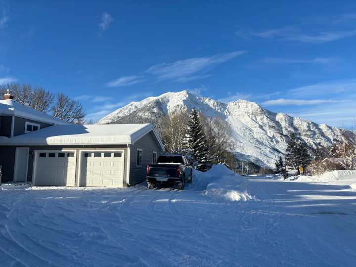 2 Bedroom + Den Mountain Getaway - Blairmore