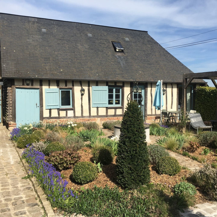 Le Clos-masure De Béatrice, Une Maison Romantique. - Seine-Maritime