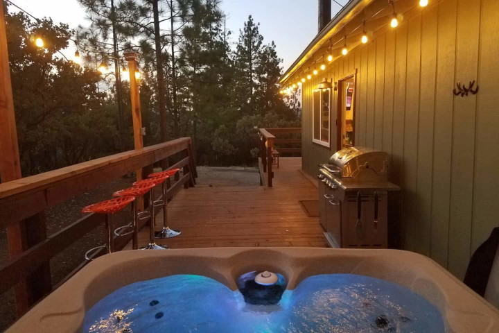 Stunning Chalet With No Immediate Neighbors! - Groveland, CA