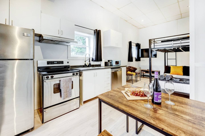 Wow - Loft + 10 Min Qc + Free Street Parking - Quebec City