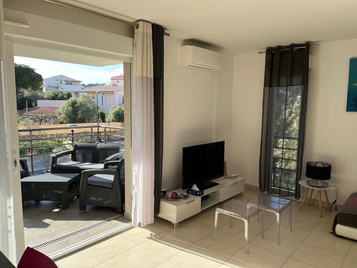 Air-conditioned 2-bedroom Apartment 2 Steps From The Beach Calvi - Calvi