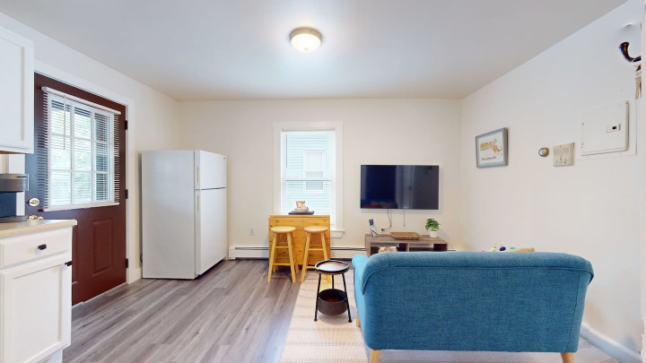 Sunny Riverside Apt Near Mit, Harvard & Red Line - Cambridge, MA