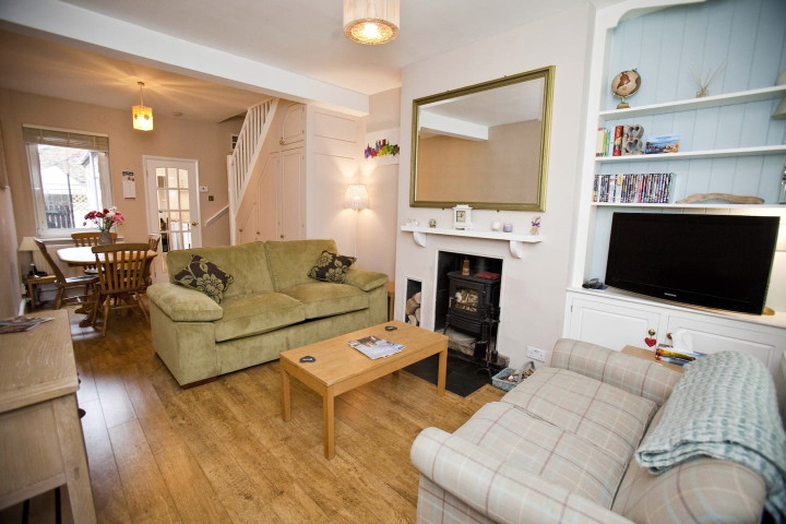 Clean, Comfy Home In Great Location With Parking - York