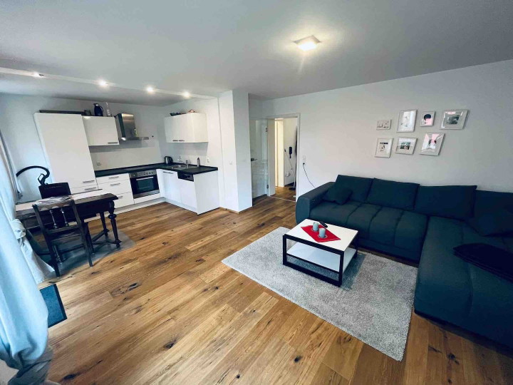 Dream Home Right In The Centre | Parking | Balcony - Durach