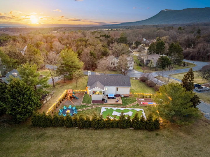 Mini Golf, Bowling, Hottub, Firepit, Movie Theater - Massanutten, VA