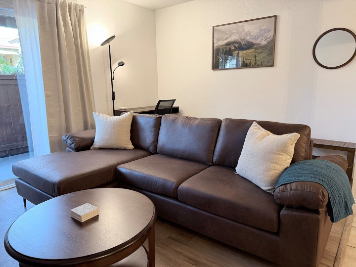 Rustic Modern Condo | Pool  Gym  Parking | Crmc - Fresno, CA