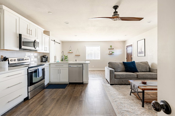 The Goat Rental | Pickleball + Full Kitchen - Mesa, AZ
