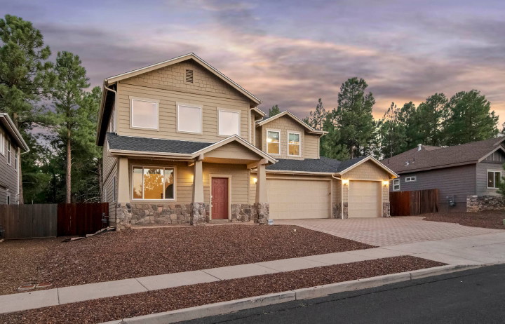 Majestic Flagstaff Retreat Backs National Forest - Flagstaff, AZ