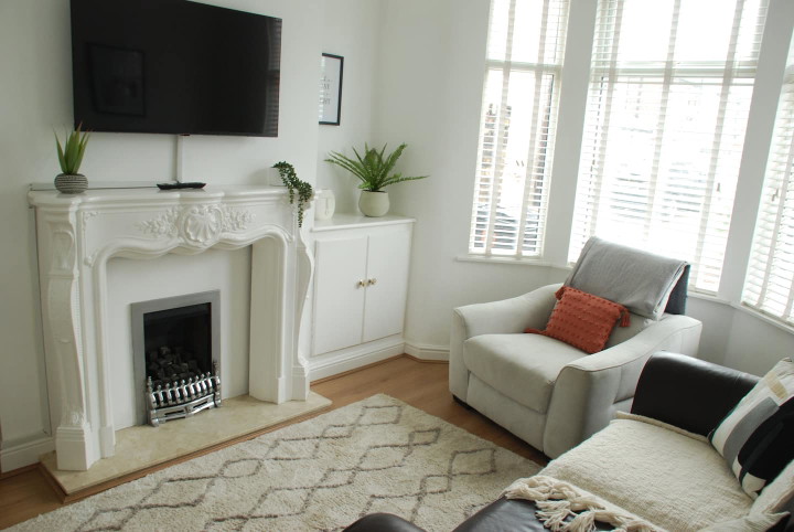 Entire House, Waterloo, Free Street Parking - Formby