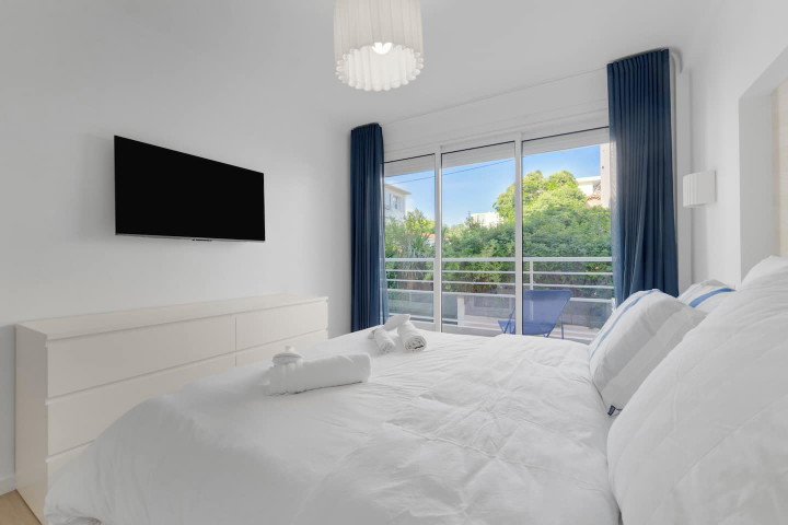 2 Bedrooms / Large Balcony / 1 Min From The Beach - Juan-les-Pins