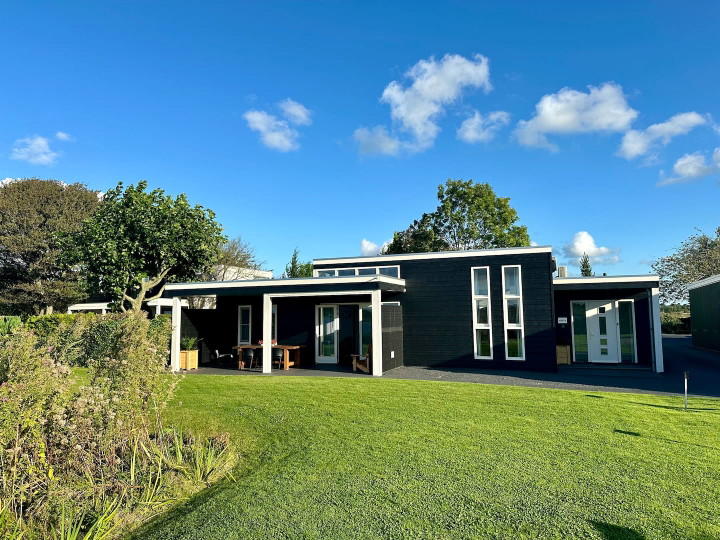 Beautiful House Next To The Lake, You Can Swim In Front Of Your House! - Alkmaar