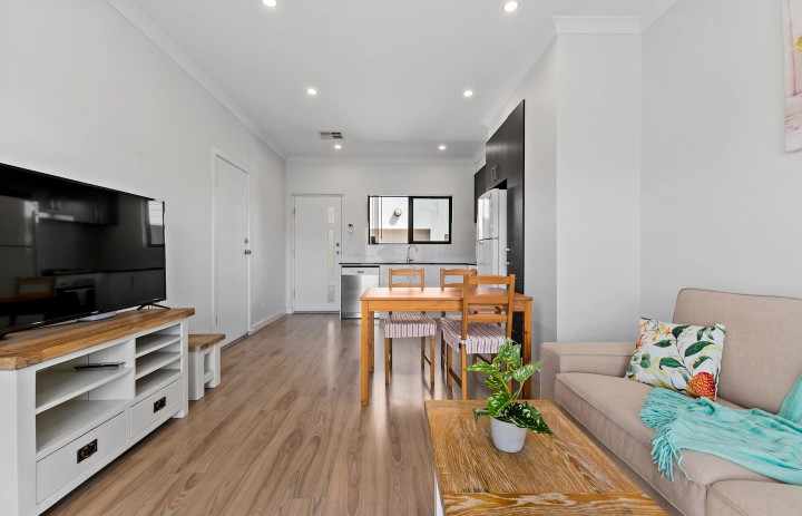 Swainson On Bernards - Adelaide