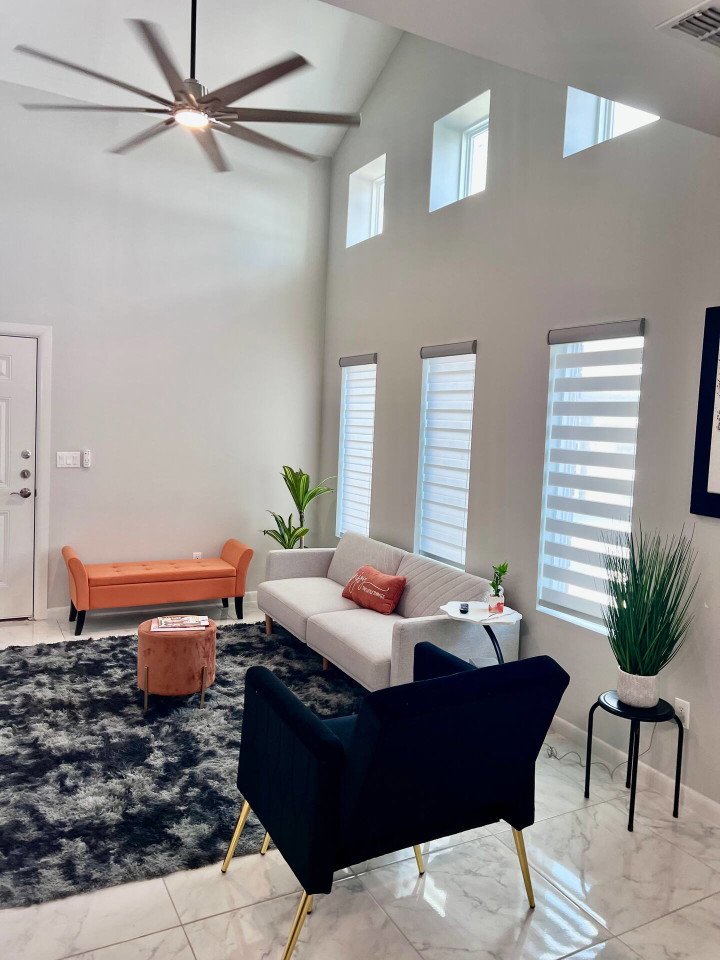 Mcallen 2br | King Bed, Yard & Free Parking - Mission, TX