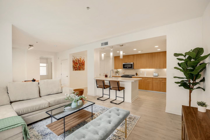 Brand New L Luxurious L Spacious 1br W/ Amenities! - Irvine, CA