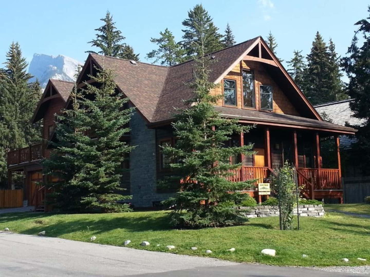 The Cedar - Banff