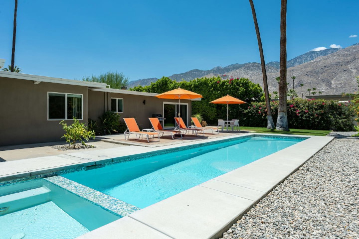 Mid-century Desert Oasis Private Pool & Spa - Palm Springs, CA