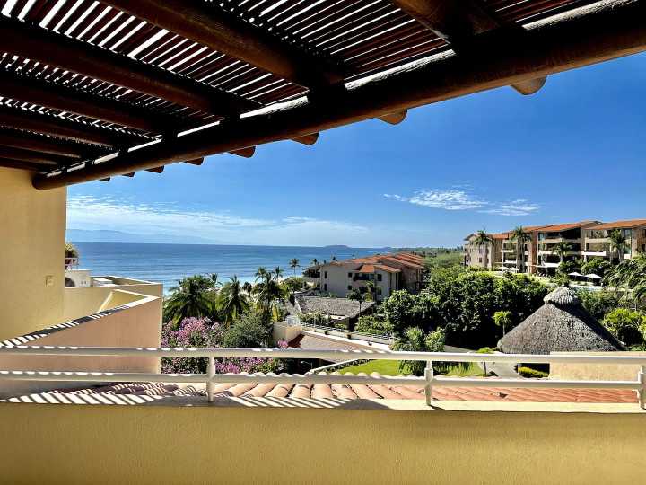 Tropical Paradise - Punta Mita