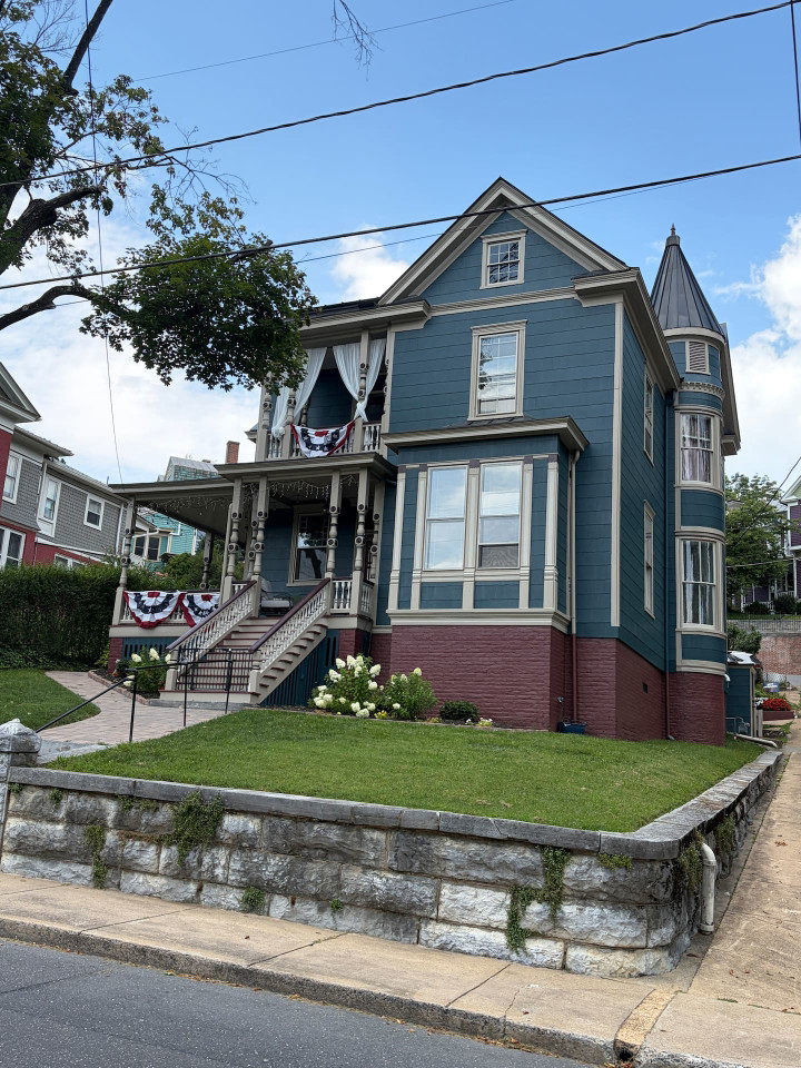 ⭐private Apartment Footsteps From Downtown - Staunton, VA