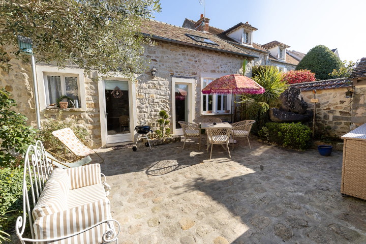 Main Street/equipped House For Children & Climbers - Barbizon