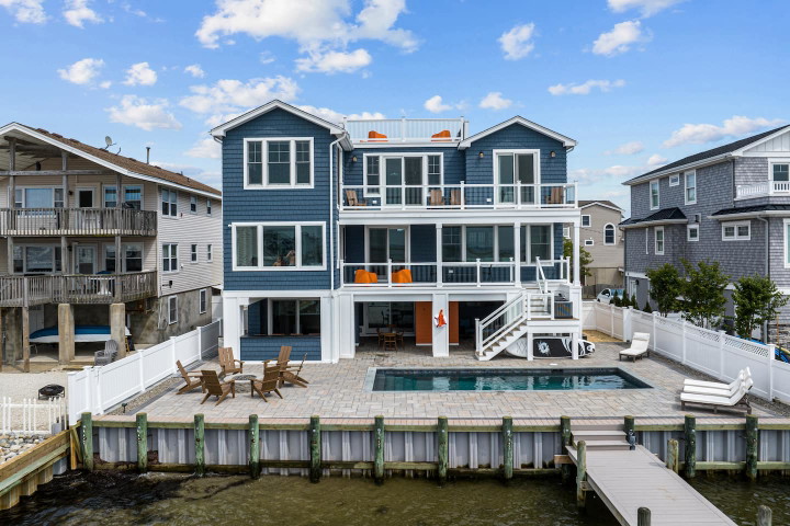 Beautiful Bayfront W Heated Pool - Surf City