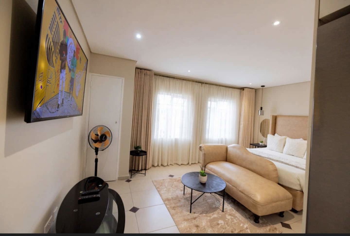 W322 Studio Apartment / Fully Equipped Kitchen - Harare