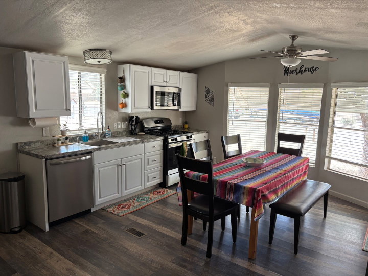 Remodeled Home Close To The River And Rotary Park - Laughlin, NV