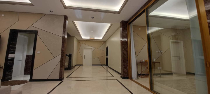 Luxury 6-bedroom Villa - Qatar
