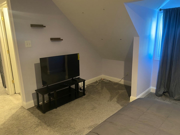 Studio Size Room - Garden City, NY