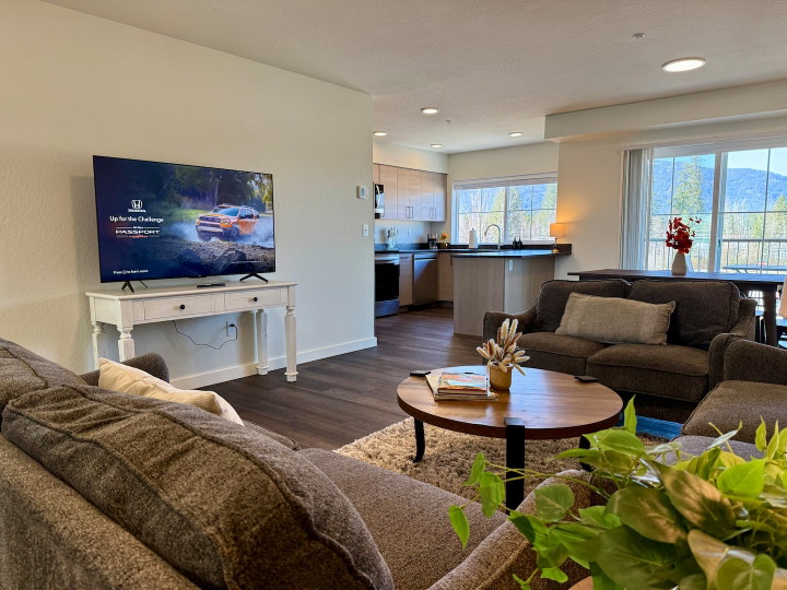 Homestead Village - Two Bedroom Condo Top Floor - Sandpoint, ID
