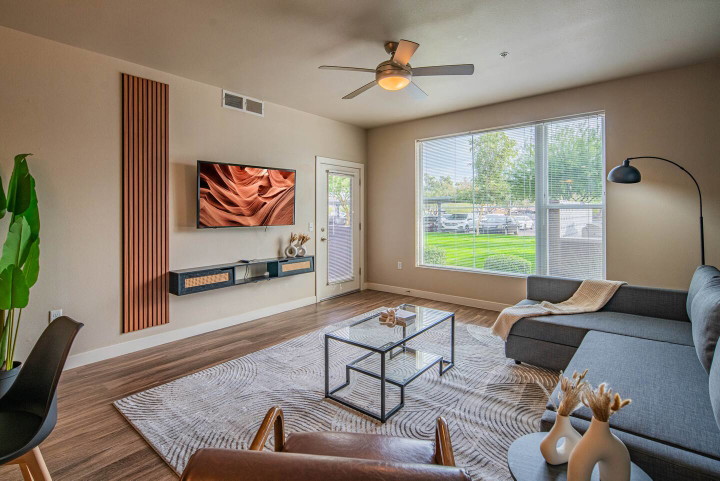 Prime Location With Balcony, Pool, Gym, Wd, Parkin - Tempe, AZ