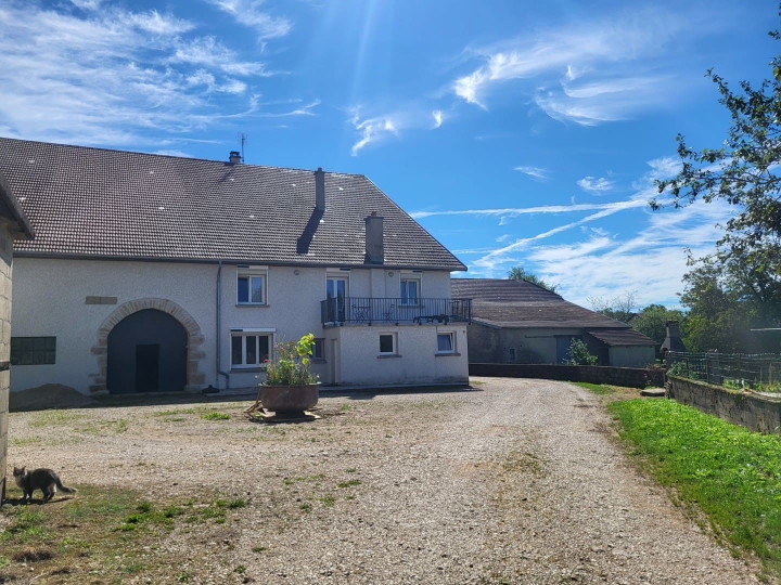 Country House - Poligny