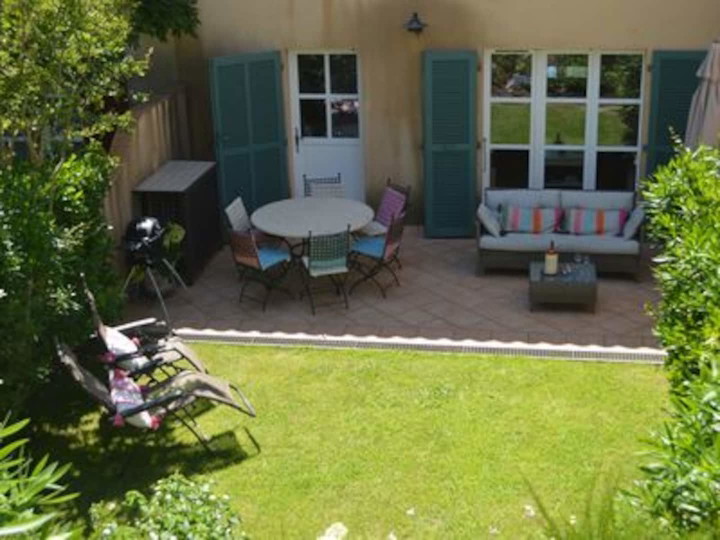 Beautiful Village La Mole ..Golfe De St Tropez - Le Lavandou