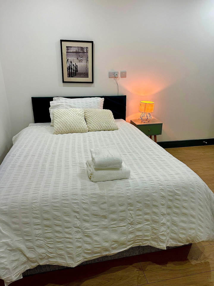 Studio In Heart Of Vibrant Tooting 1 Mint To Tube - Sutton - London