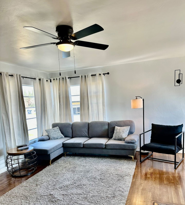 Modern La Cresta - Bakersfield, CA