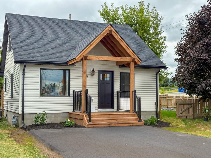 Le Logement Dont Tout Le Monde Parle Tasse House - Renfrew