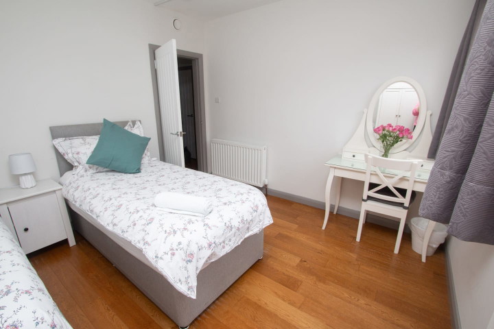 Royal Mile Holiday Apartment - Edinburgh