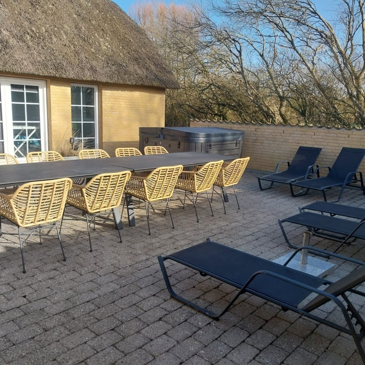 Large Pool Cottage Near Water - Denmark