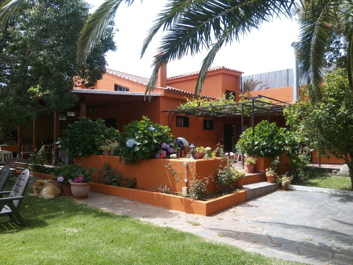 El Rincón Domavihe. Pool In A Rural Setting. - Canarias