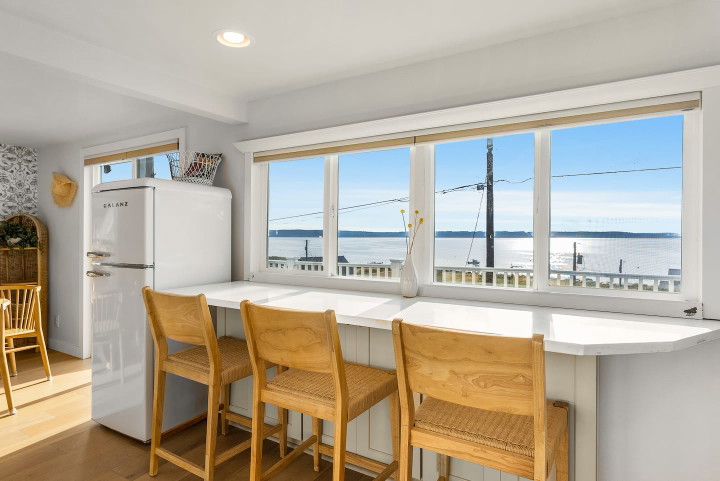 Madrona Beach Sunset Cabin - Whidbey Island, WA