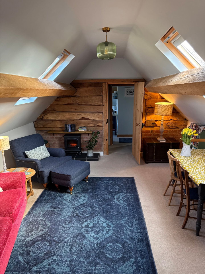New House Farm (Newes Barn) - Worcestershire