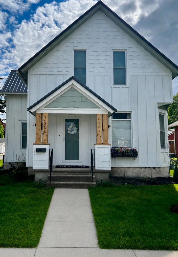 Haven 306 - Decorah, IA