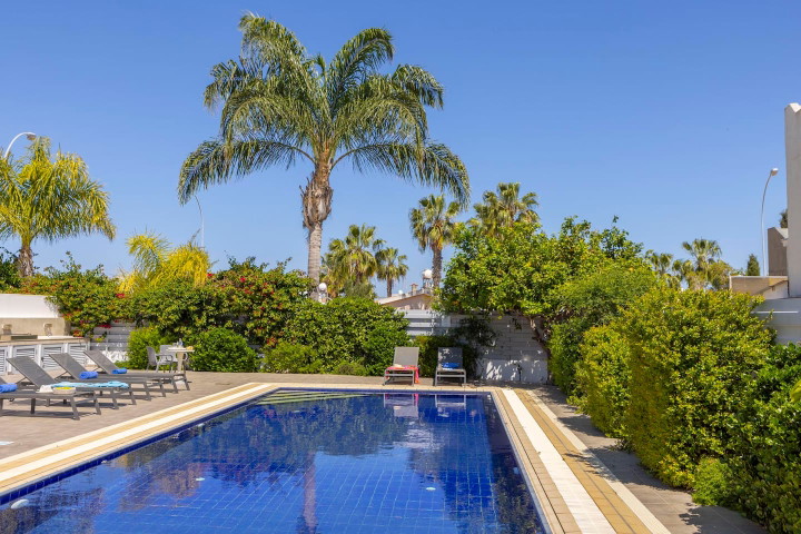 Villa Saphire Dps2- 16m Pool -Nearby Beach - Protaras