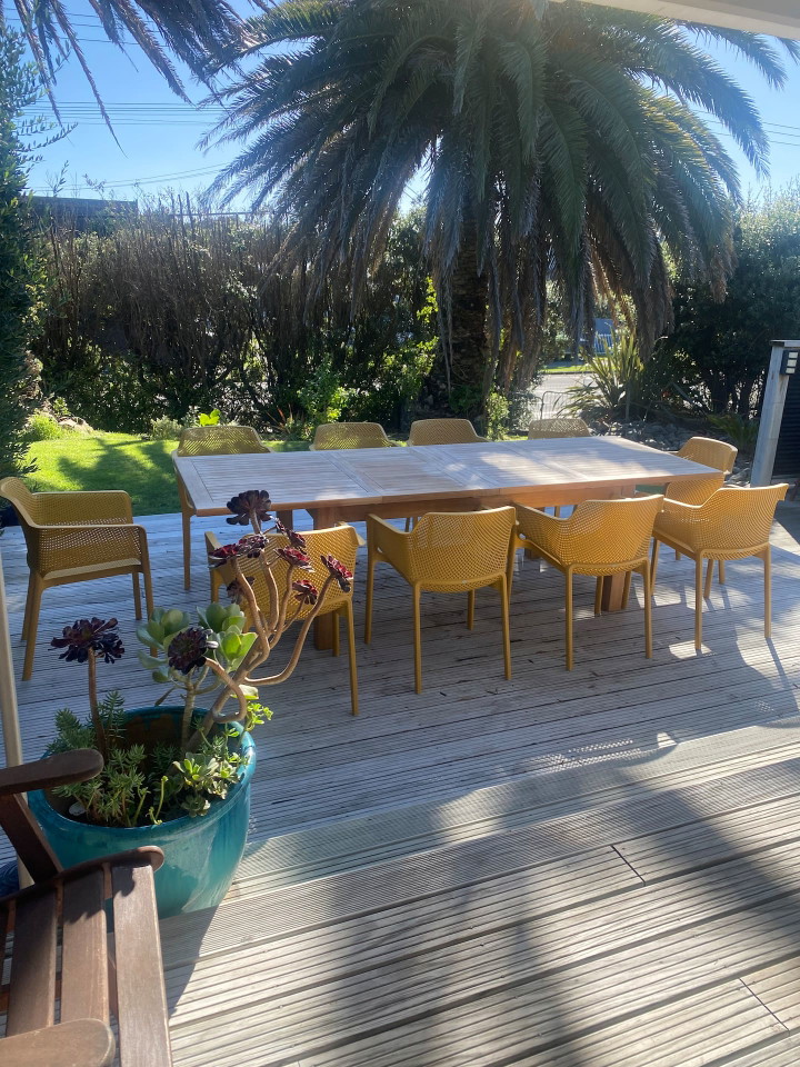 Free Wifi, Breakfast, Linen, Cleaning And Baking - Waikanae