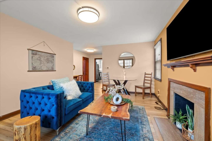 Walk To High St Free Parking & Private Backyard - Columbus, OH