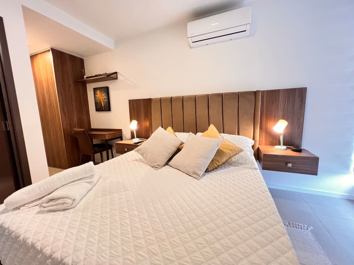 Sky Views 10th: 1bed Team - Bolivia