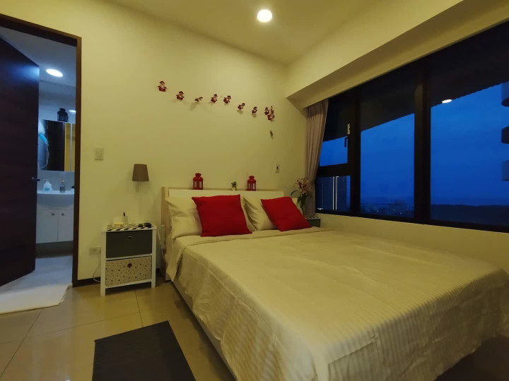 Cozy & Bright Master Bedroom With Private Bathroom - Taiwan