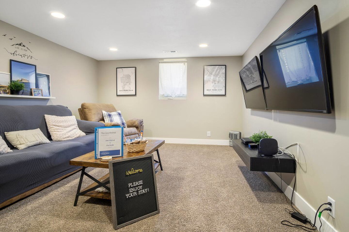 The Cozy Retreat + Ev Charger - Sandy, UT
