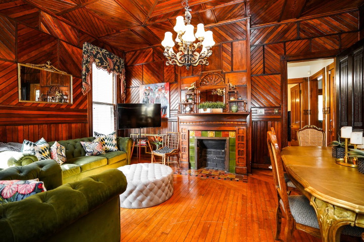 National Historical Home In The Heart Of Lexington - Lexington, KY